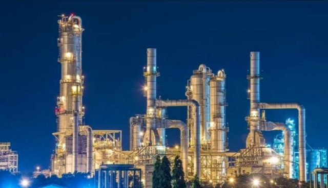 Column & Tower Decontamination for Refineries | Column & Tower ...